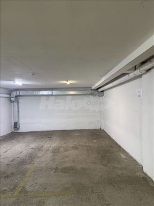 Garažno parking mesto - Podbara