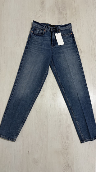 Zara mom fit nove