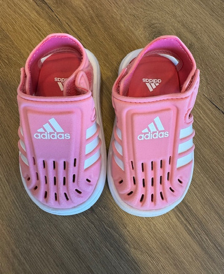 Adidas sandale