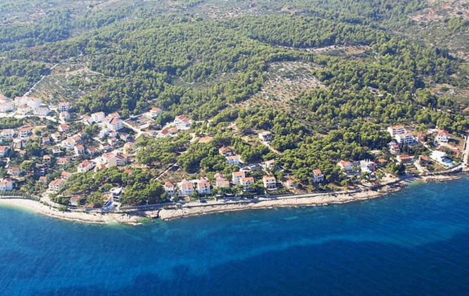 Zemljiste Sutivan otok Brač 25.500m2,u ponudi 20 hektara