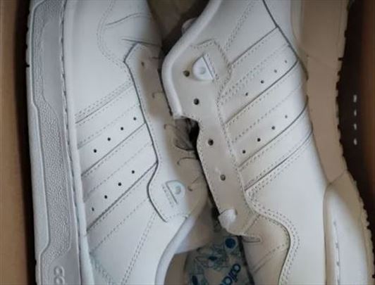 Adidas rivalry low vel. 47 1/3 (30,5cm)