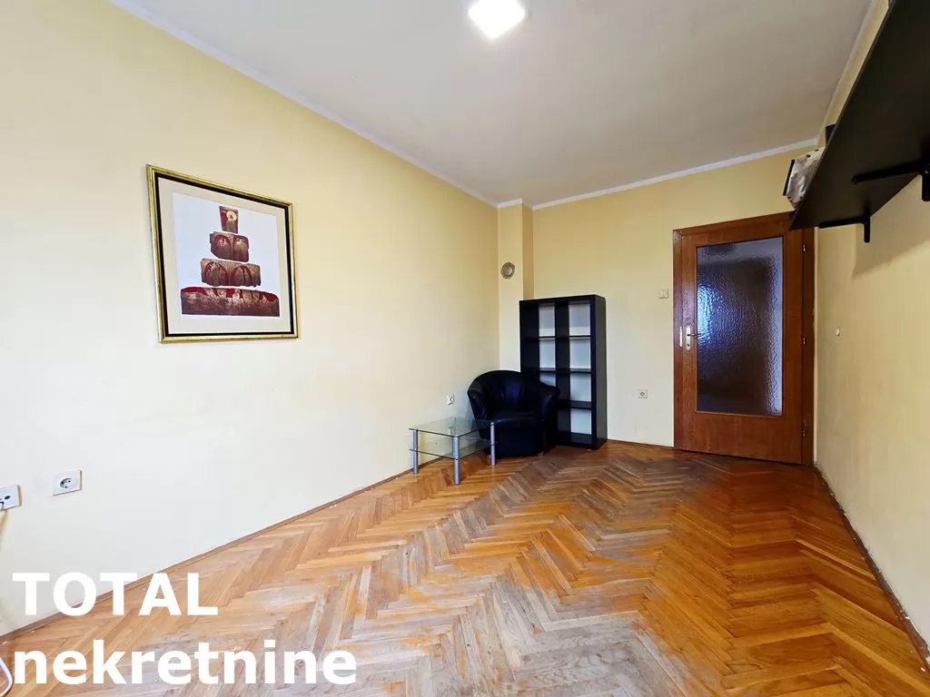 Stan,NOVI SAD,CENTAR,kv: 43.00, € 105000, ID: 1102281