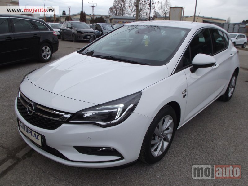 Opel Astra K 1.4 BENZ OPC 82 KW NAVI NOV