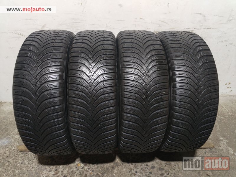 3513. Gume HANKOOK 15-ice, ZIMSKE 195/65, Šara 5,4 mm, DOT 3720