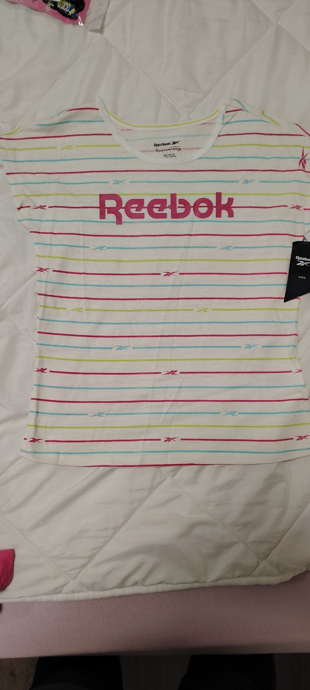 Reebok dečija majica kratkih rukava - Brend: Reebok (etiketa „Reebok