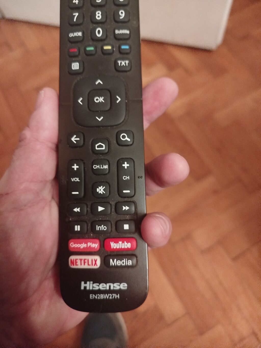 Daljinski za smart televizor Hisense TV. Ispravan,bez baterija