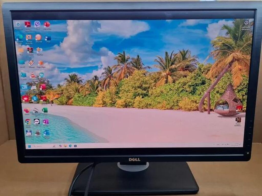 Monitor UltraSharp DELL U2413f Perfektno stanje. Kvalitetan