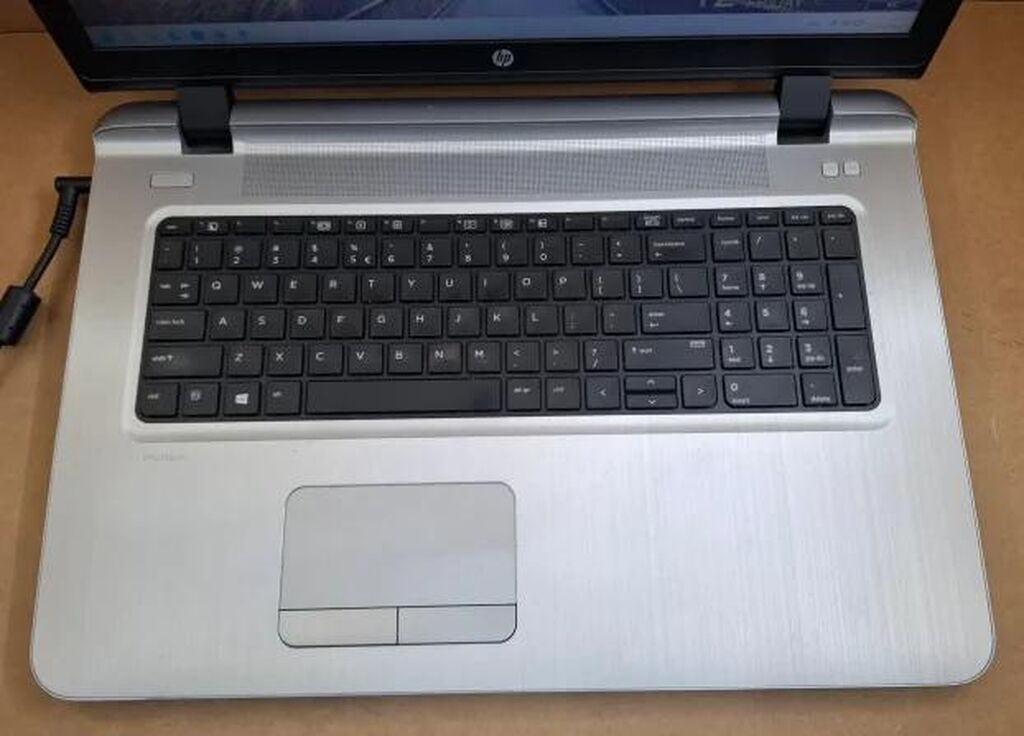 HP ProBook 470 G3 Šifra proizvoda: L-1319 HP ProBook 470 G3 je laptop