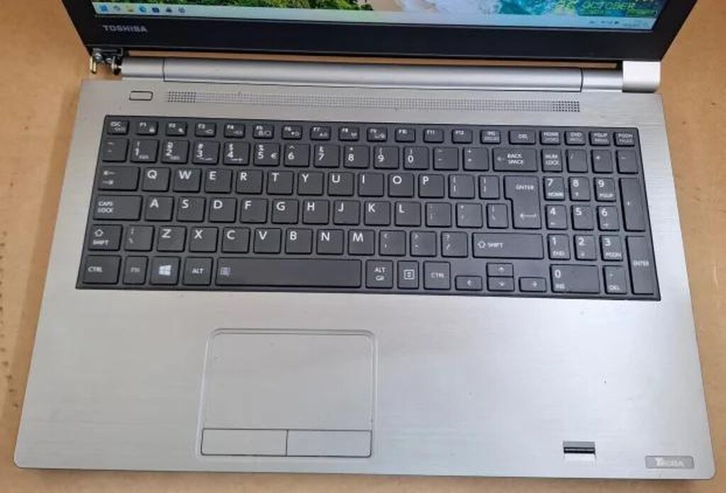 Toshiba Tecra A50-C-1ZU Šifra proizvoda: L-1326 Toshiba Tecra A50 je