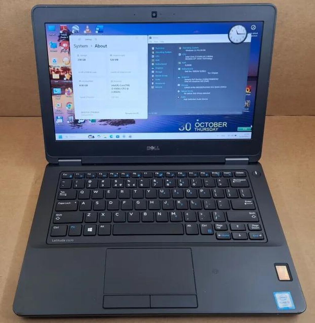 Dell Latitude E5270/Intel I3 6100U/8GB DDR4/SSD 256GB/12.5\". Hvala