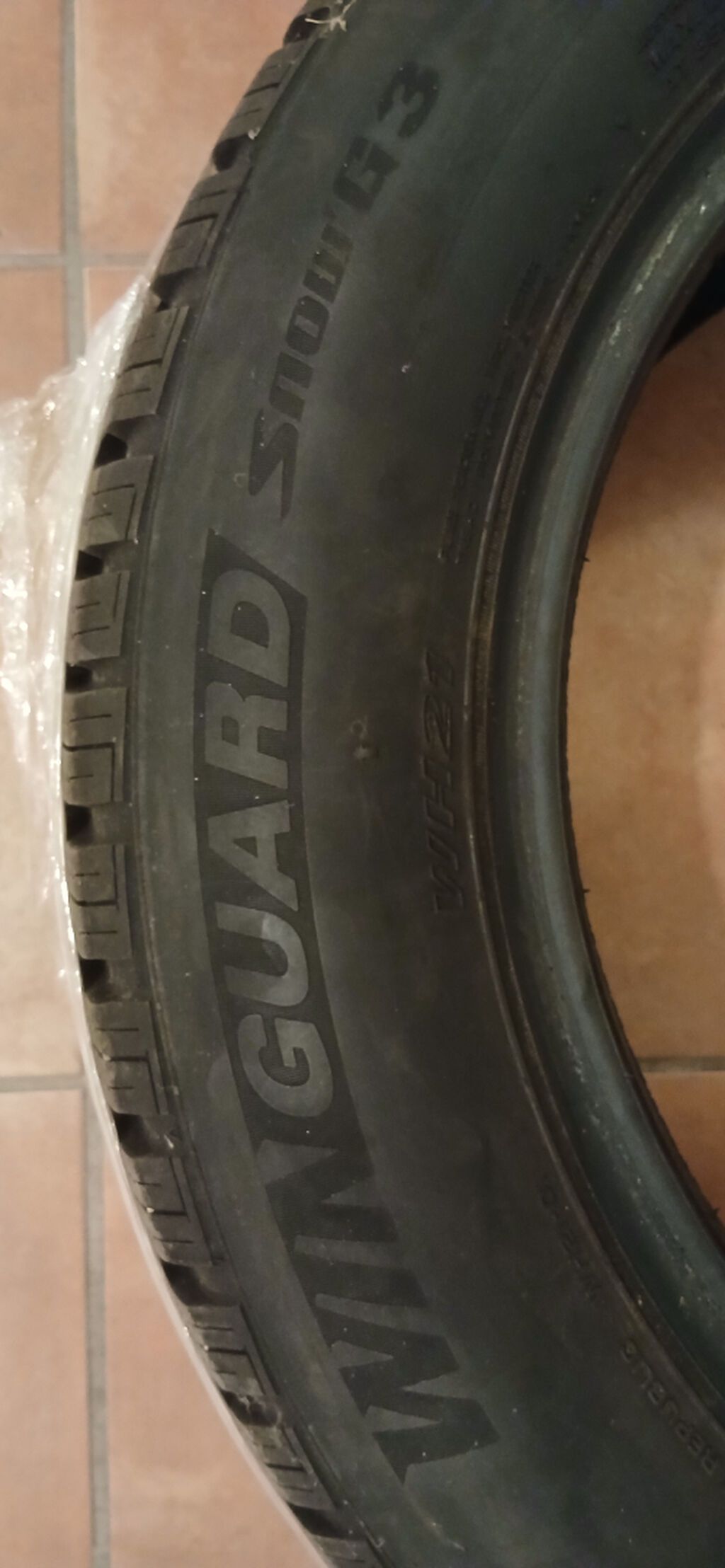 Prodajem zimske gume Nexen Winguard Snow 205/60 R 16 (4 komada)