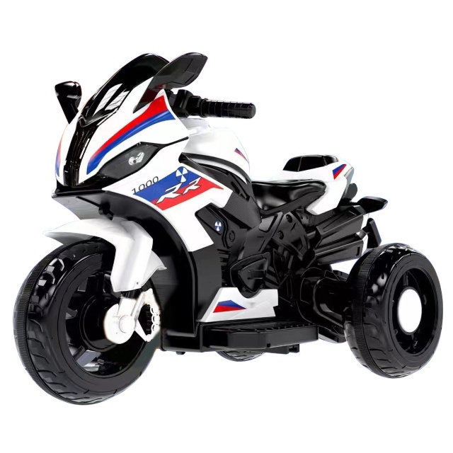 Dečiji motor na akumulator 6 V - BMW model 062342 beli