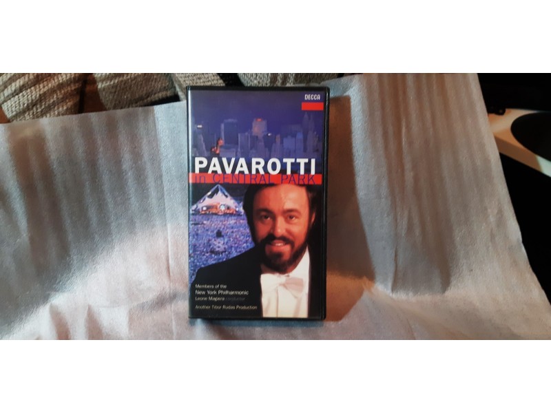 RASPRODAJA: PAVAROTTI in CENTRAL PARK (VHS)