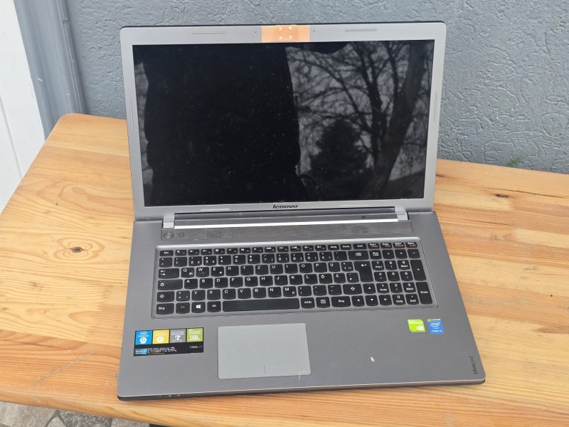 Lenovo IdeaPad Z710 – i5 8GB RAM 500GB HDD 17.3”