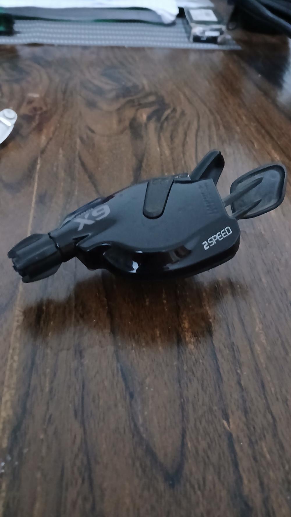 Sram X9 rucica menjaca i menjac Sram X7 2 brzine