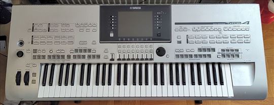 Yamaha Tyros 4