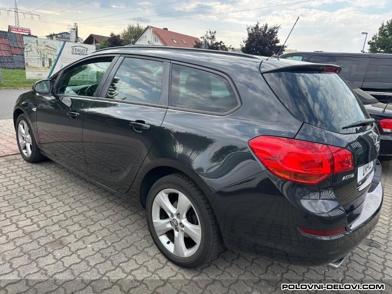 Opel Astra J 2.0 Cdti Kompletan Auto U Delovima