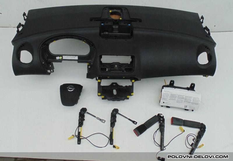 Opel Meriva INSTRUMENT TABLA Enterijer