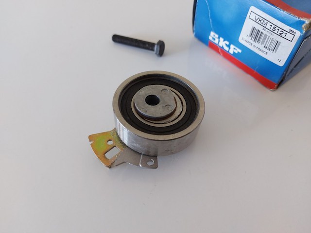 Tensioner pulley, Chevrolet, Opel Corsa, Astra VKM15121
