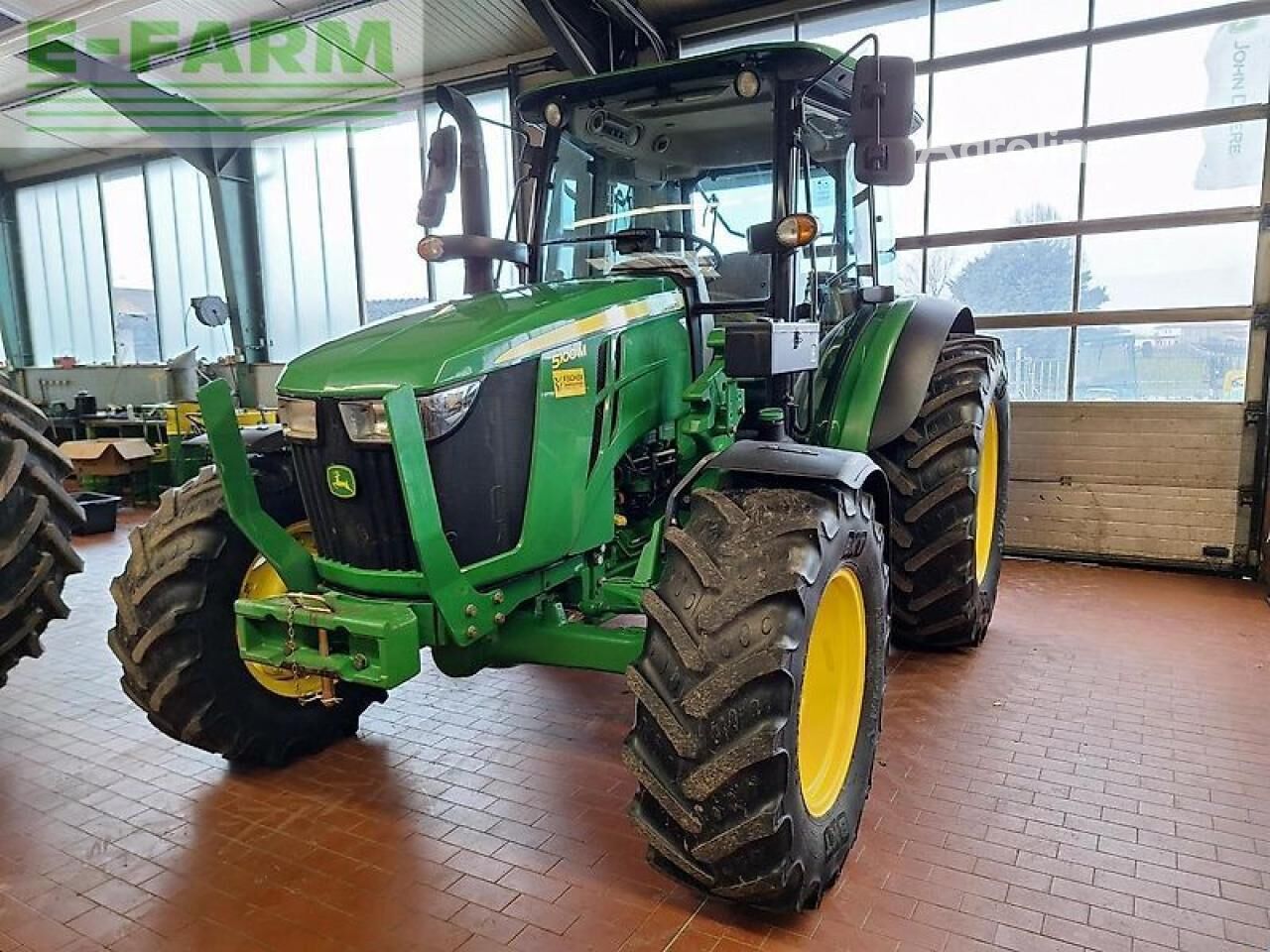 John Deere 5100m traktor točkaš