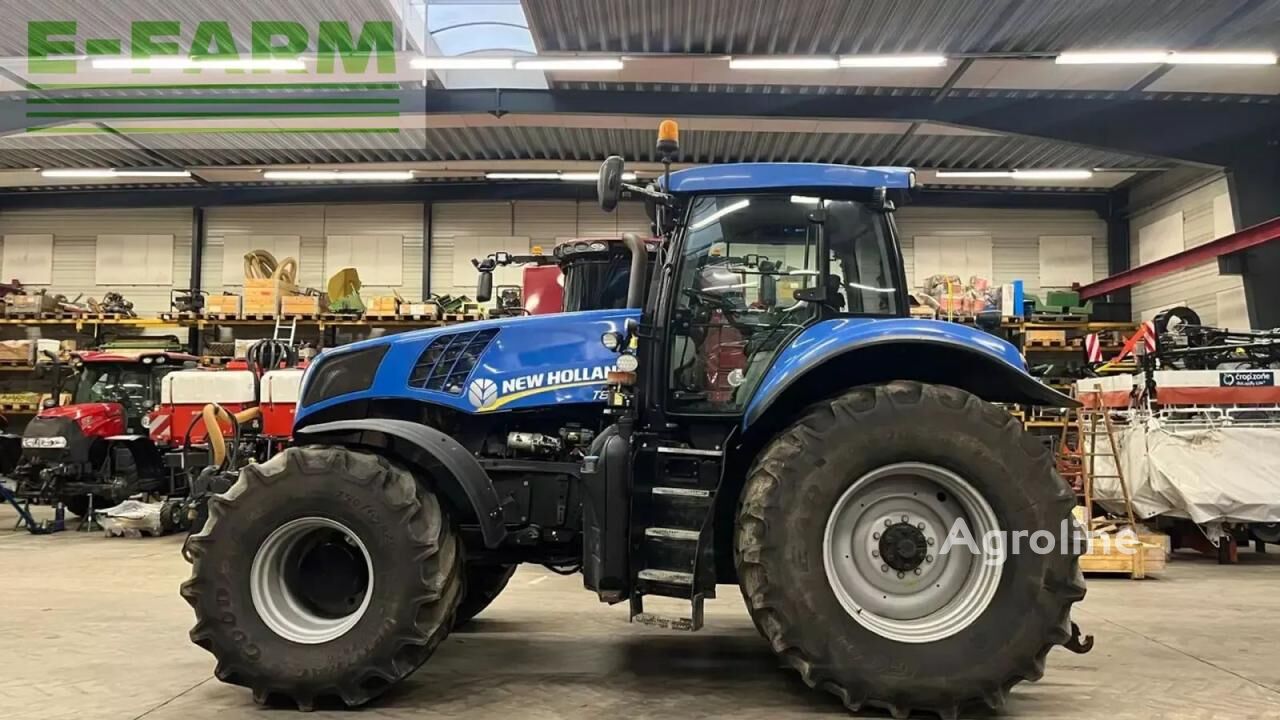 New Holland t8.330 traktor točkaš