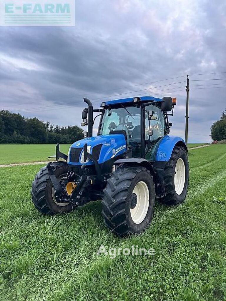 New Holland t6.140 auto command traktor točkaš