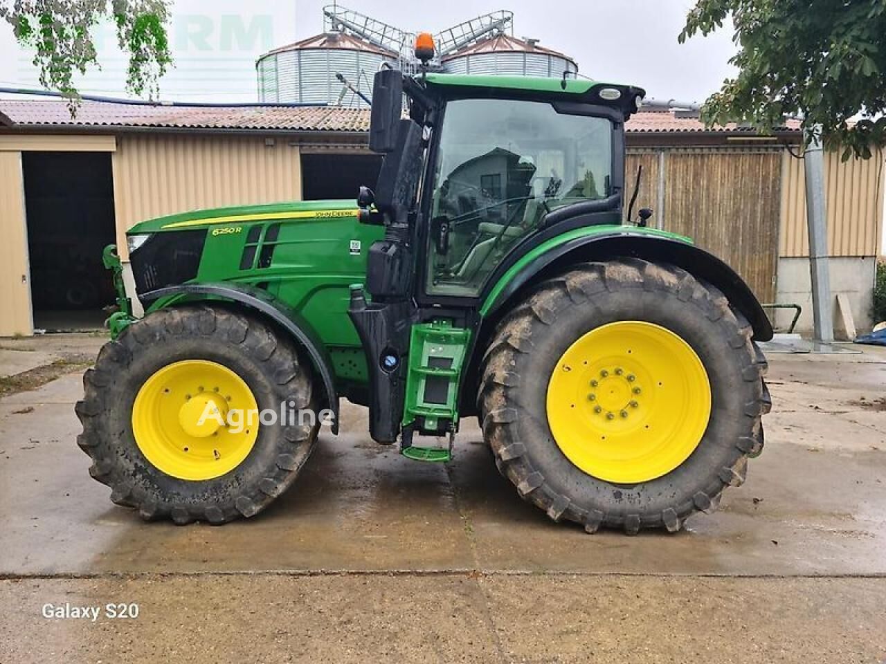 John Deere 6250r - command pro traktor točkaš