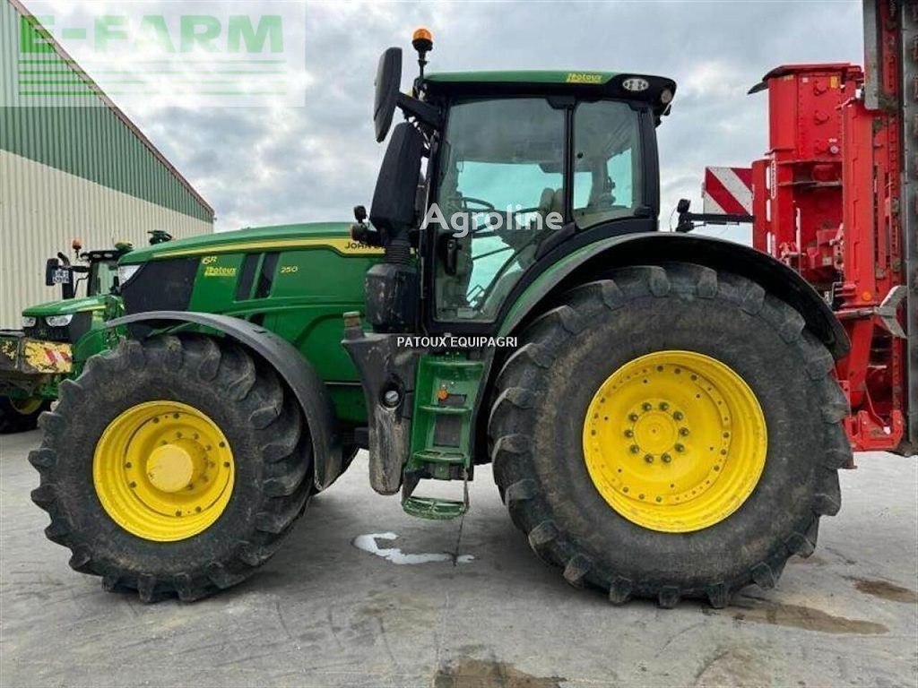 John Deere 6r250 traktor točkaš