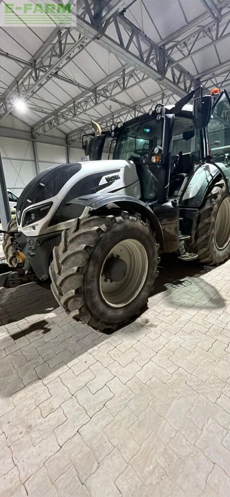 Valtra T174 traktor točkaš