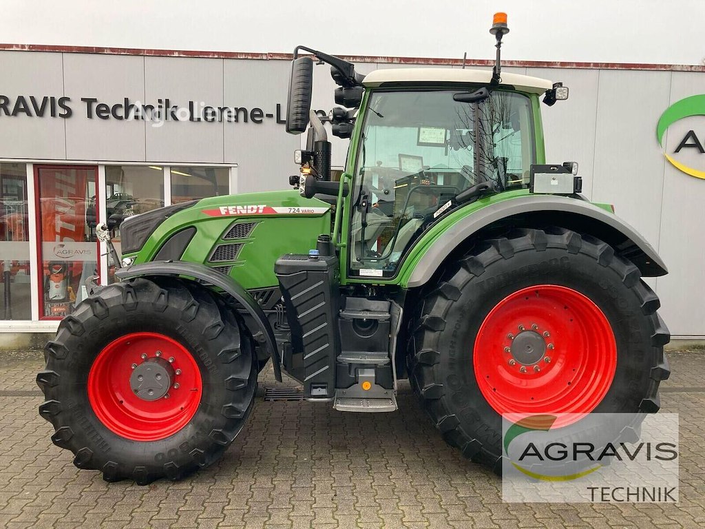Fendt 724 VARIO GEN-6 traktor točkaš