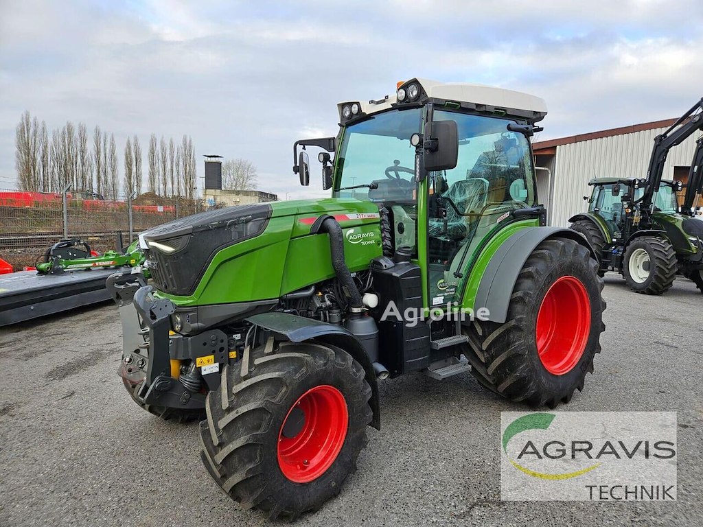 Fendt 211 P VARIO GEN-3 traktor točkaš