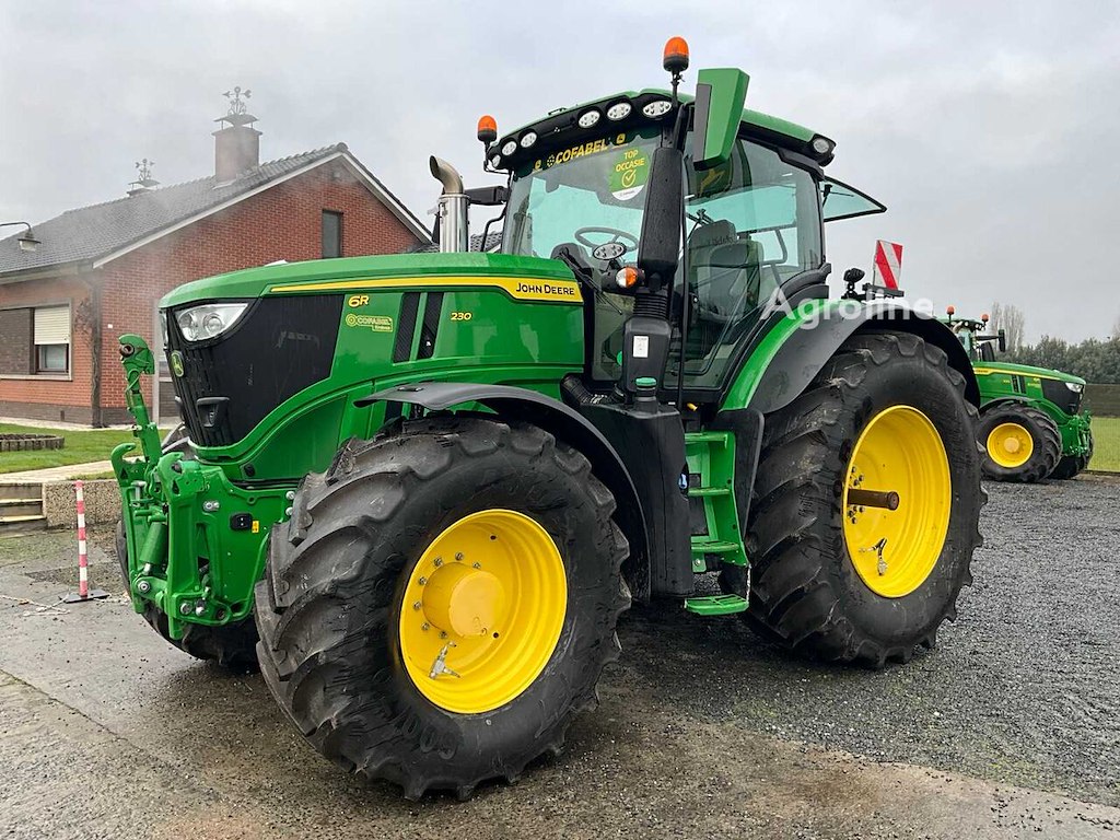 Prodaje se John Deere 6R230 traktor točkaš na aukciji
