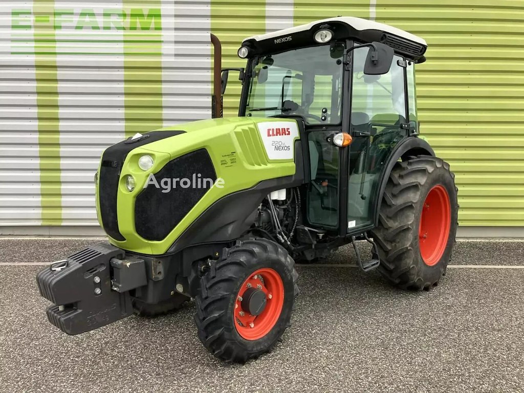 Claas nexos 220 vl cabine traktor točkaš