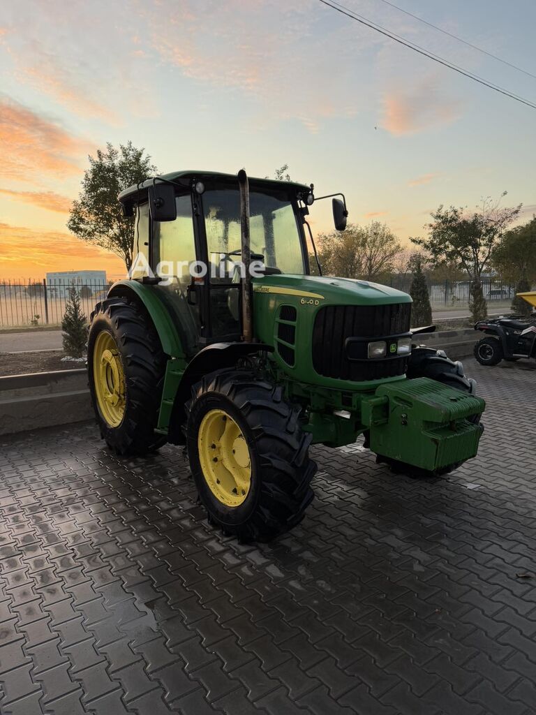 John Deere 6130 D traktor točkaš