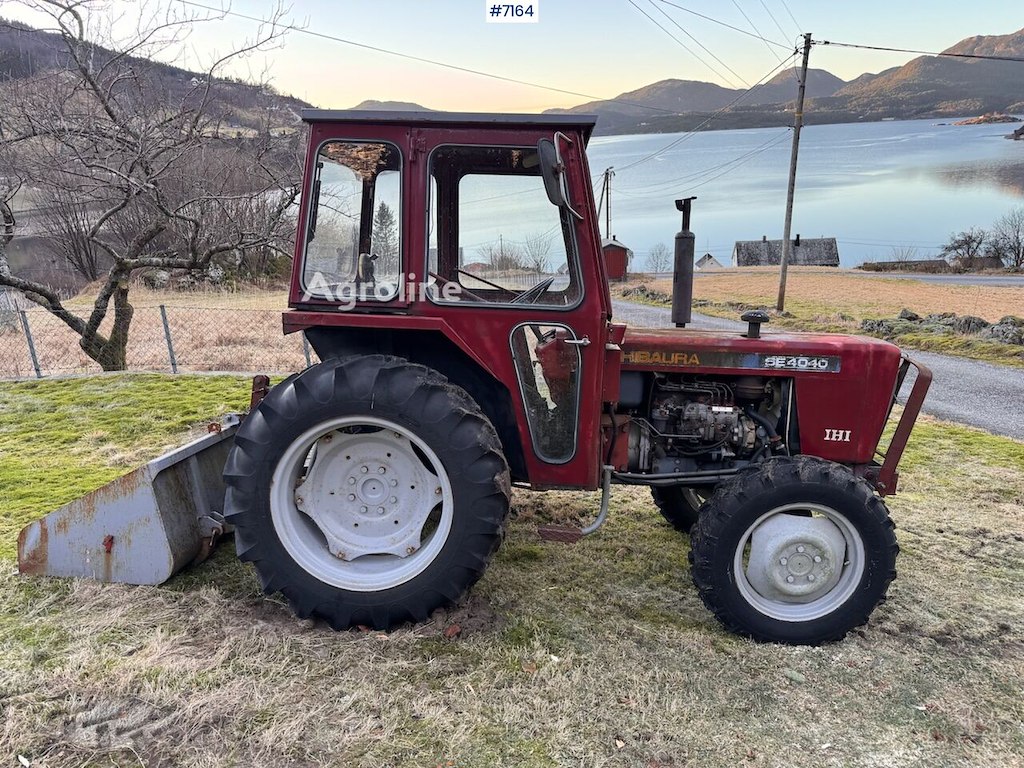 Shibaura SE4040 m/ litt utstyr traktor točkaš