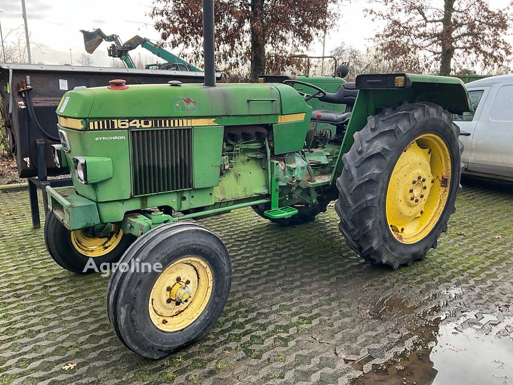 Prodaje se John Deere 1640 traktor točkaš na aukciji