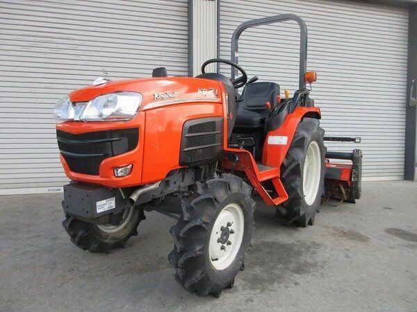 Kubota TRACTOR(Kubota) mototraktor