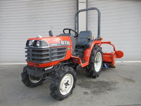 Kubota TRACTOR(Kubota) mototraktor