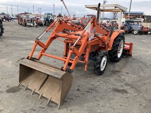 Kubota TRACTOR(Kubota) mototraktor