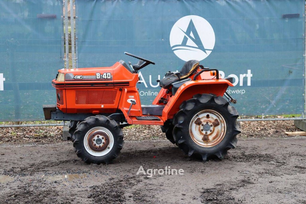 Prodaje se Kubota B-40 mototraktor na aukciji