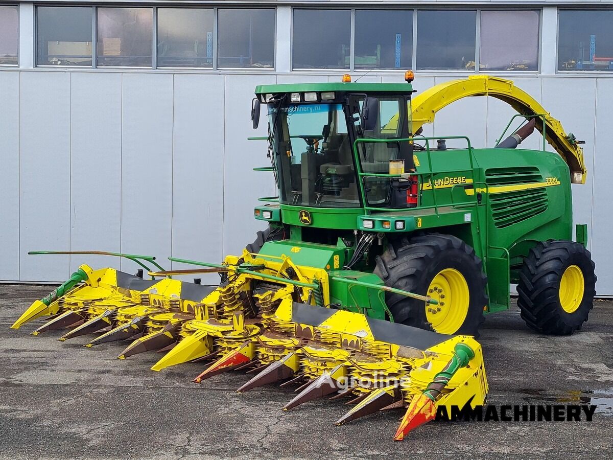 John Deere 7700 including Kemper 375 krmni kombajn