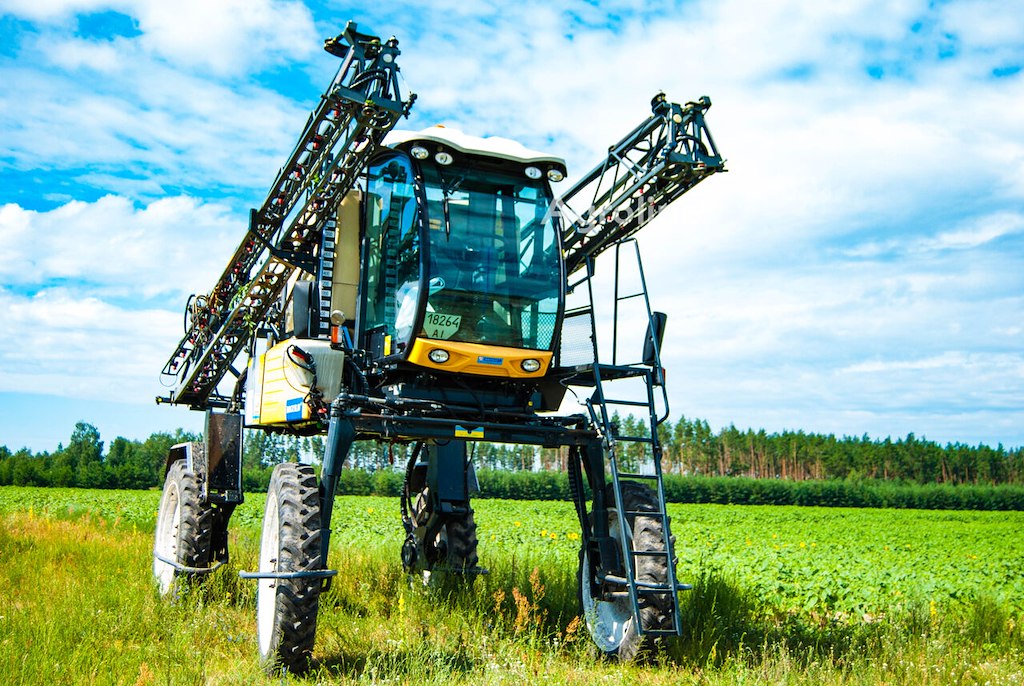 Boguslav IBIS-3200-28 samohodna prskalica