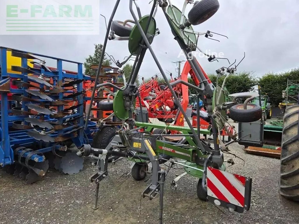 Fendt lotus 770 prevrtač sena