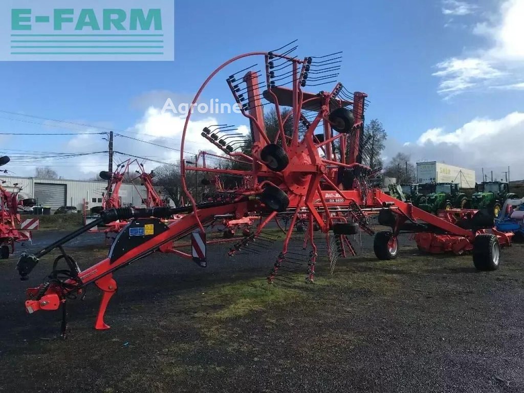 Kuhn ga 8830 trakasti formirač otkosa
