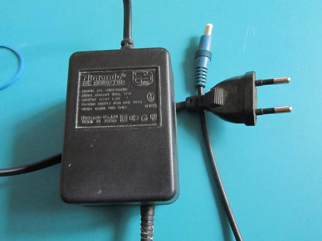NINTENDO - original strujni adapter za  NES i SNES