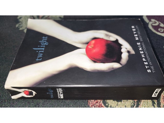 Stephenie Meyer - Twilight