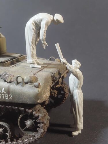 PanzerArt FI35-234 British Tanker Loading 75mm Ammo Set