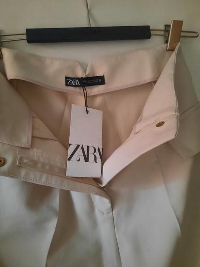 Zara nove ecru pantaline