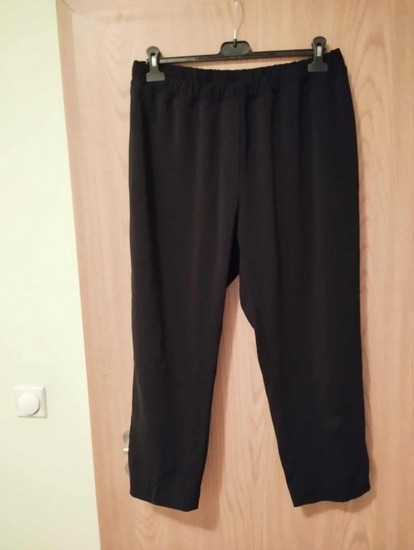 Crne zenske pantalone,velicina 46-48 ili 2 XL