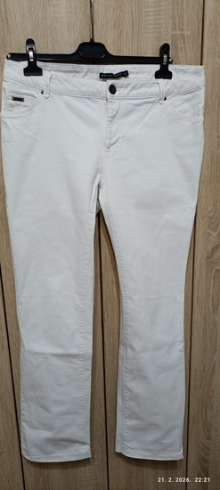 Zara bele pantalone